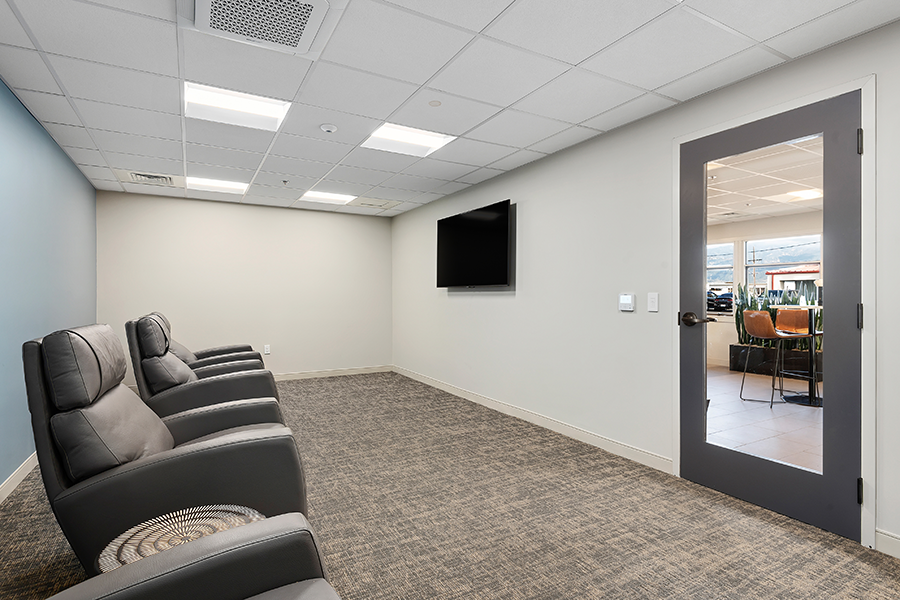 Santa Barbara, CA (SBA) - Atlantic Aviation